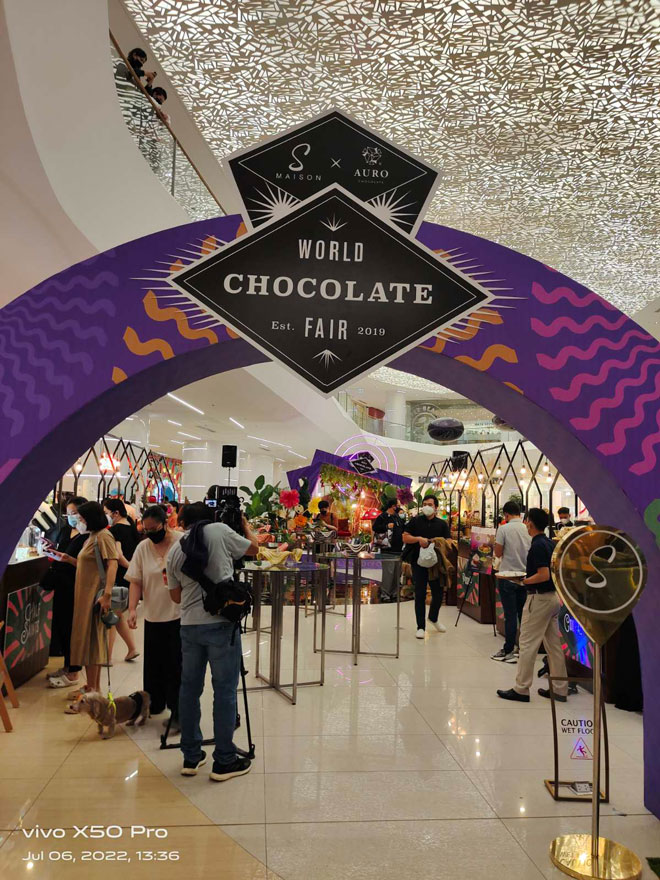 Get Ready to get Loco, S Maison x Auro Chocolate: World Chocolate Fair ...