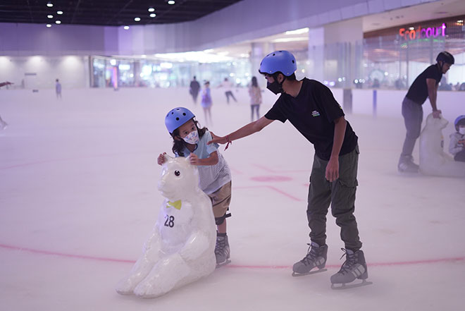 ICE to see you again at SM Skating! - Amazing Manila Journal