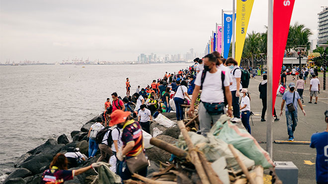 SM Prime Holdings hold 2022 International Coastal Cleanup together with ...
