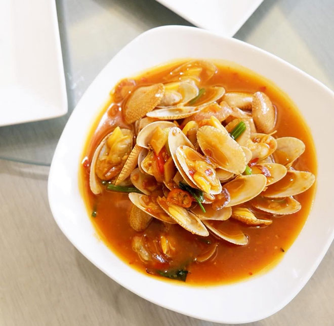 Familiar yet different: One-Michelin Star resto, Putien at the Podium ...