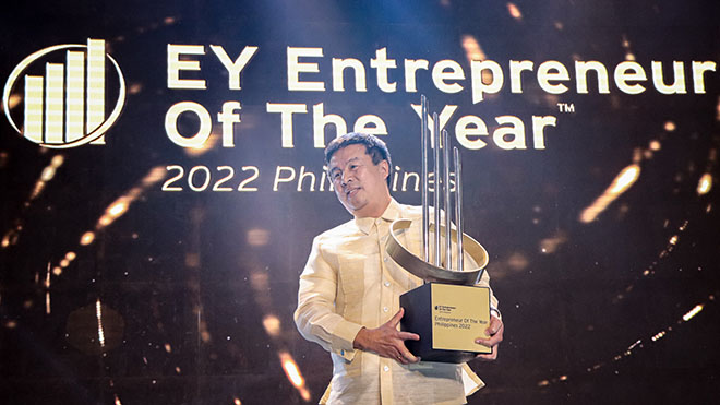 Converge CEO Dennis Anthony Uy is EY Entrepreneur of the Year 2022 ...
