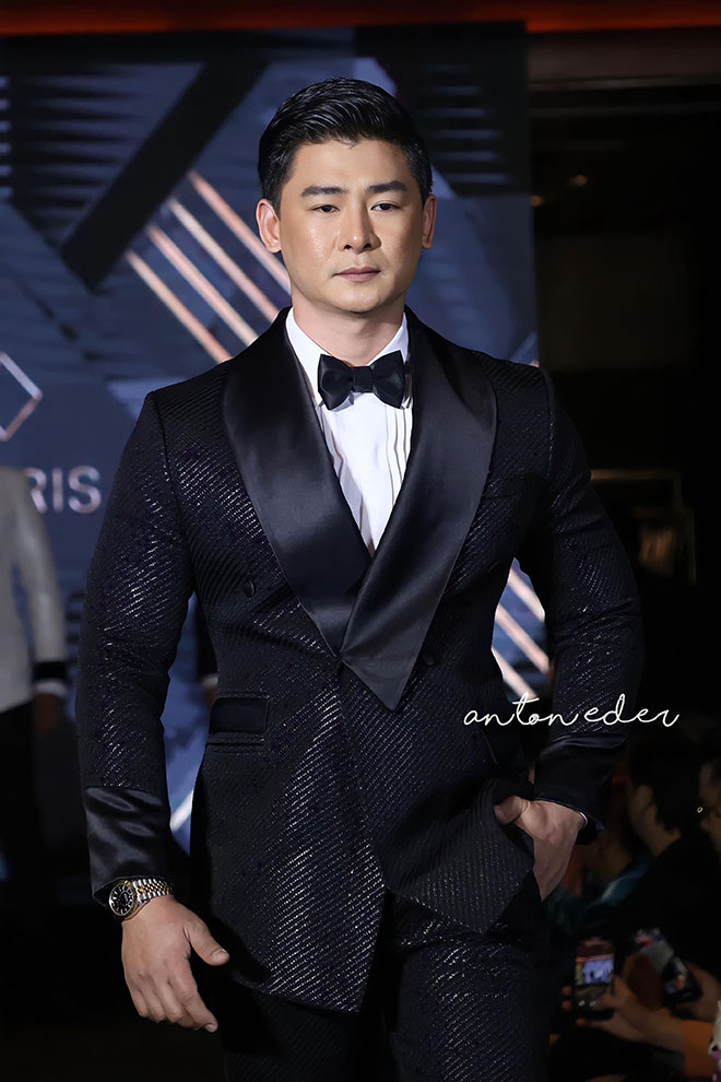 Sketches + Stitches" Fashion Show and Charity Gala: Ryan Chris ...