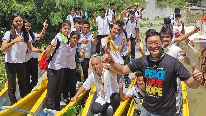 Celebrating everyday Filipino heroes - Amazing Manila Journal