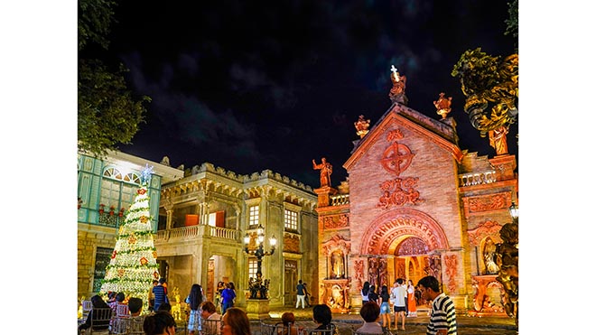 Christmas in the City - Amazing Manila Journal